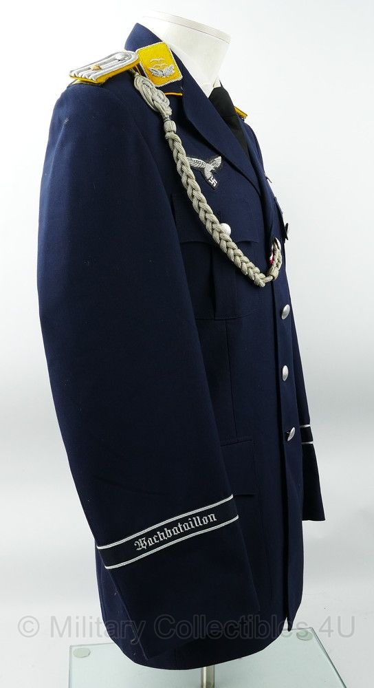 WO2 Duitse Luftwaffe Officiers Uniform - Maat Medium - replica | Jassen ...