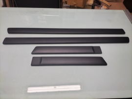 Mouldingset Nissan KE760-JG020 Original | Nissan & Datsun undefined ...